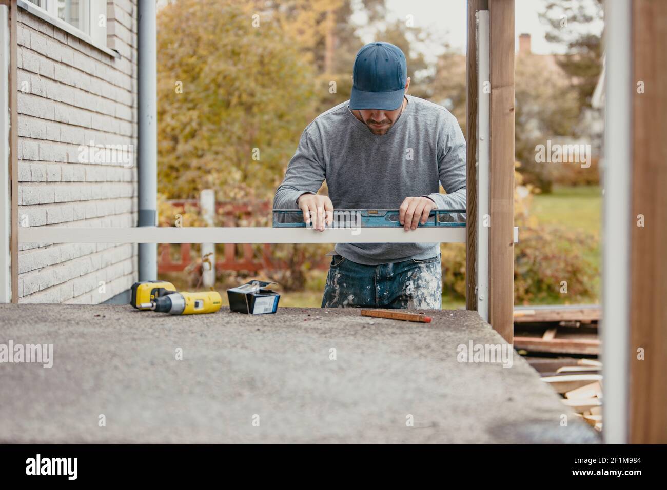 Carpenter building hi-res stock photography and images - Alamy