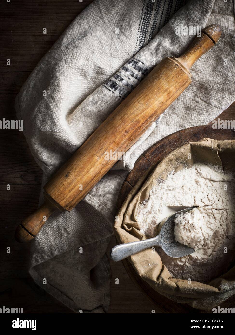 Angle pin hi-res stock photography and images - Alamy