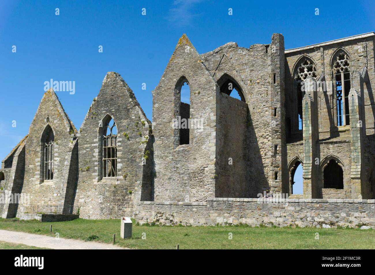 View of the ruins of the Abbey of Saint Mathieu in Brittany Stock Photo ...