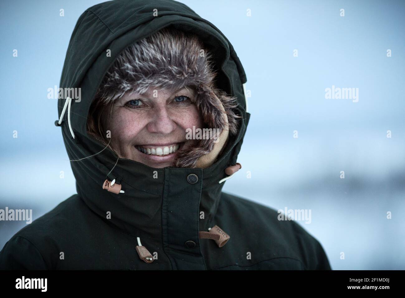 Portrait of smiling woman Stock Photo - Alamy