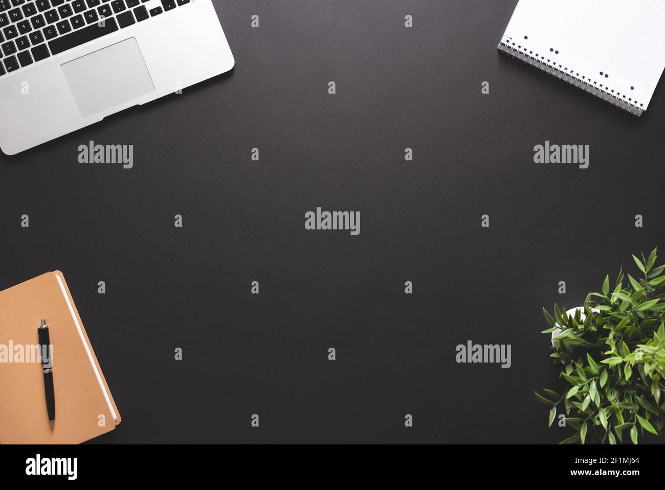 Topview table hi-res stock photography and images - Alamy