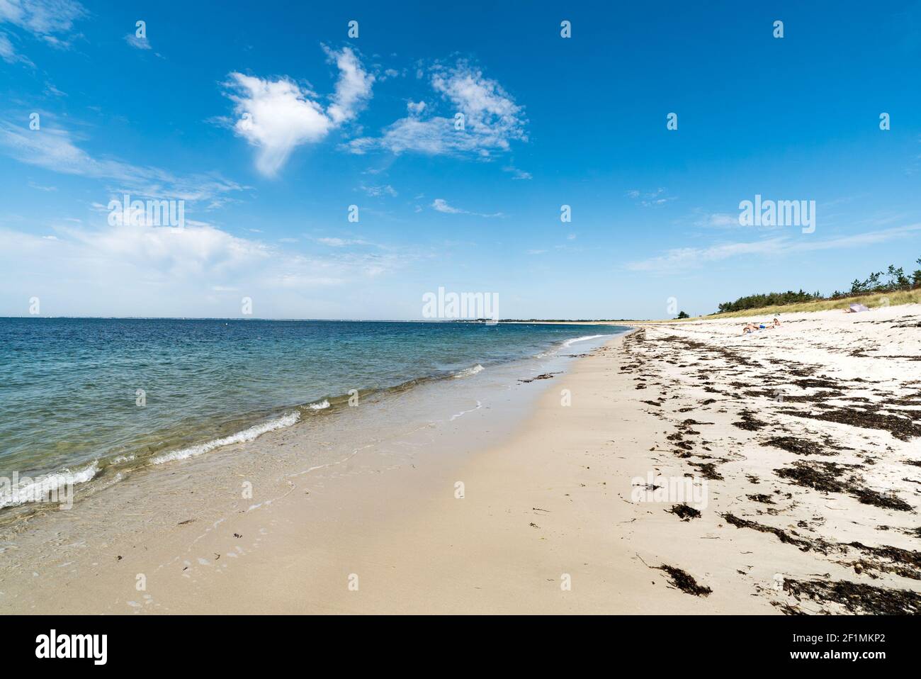Vast sandy beaches hi-res stock photography and images - Alamy