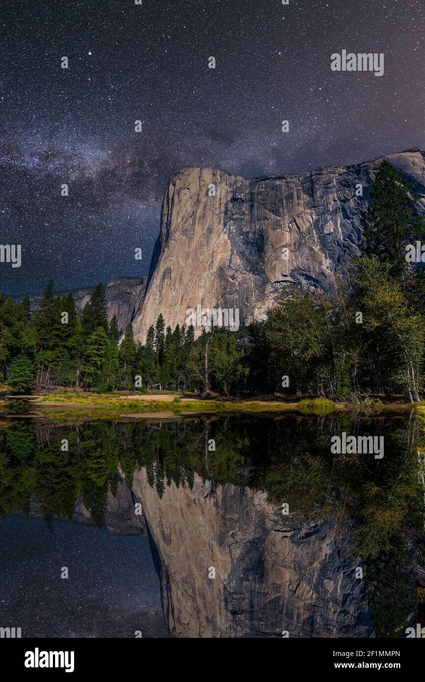 World famous rock climbing wall of El Capitan, Yosemite national park ...