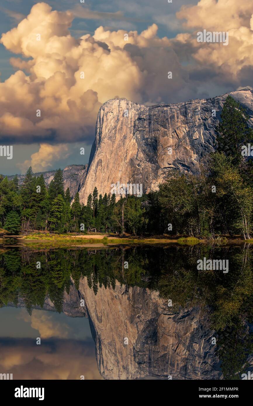 World famous rock climbing wall of El Capitan, Yosemite national park ...