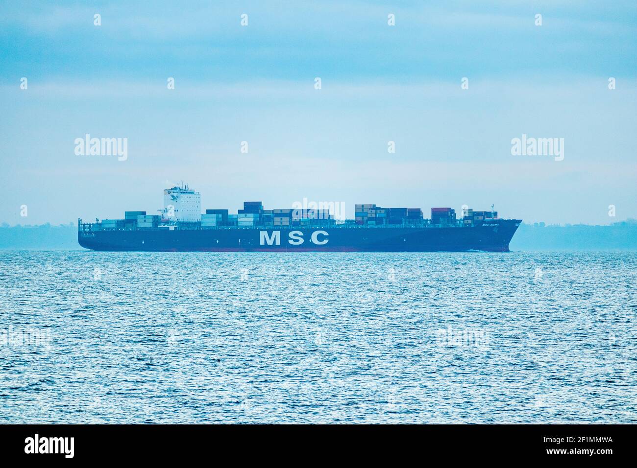 As Dawn Breaks Container Ship MSC Roma Entering the Thames en-route to ...