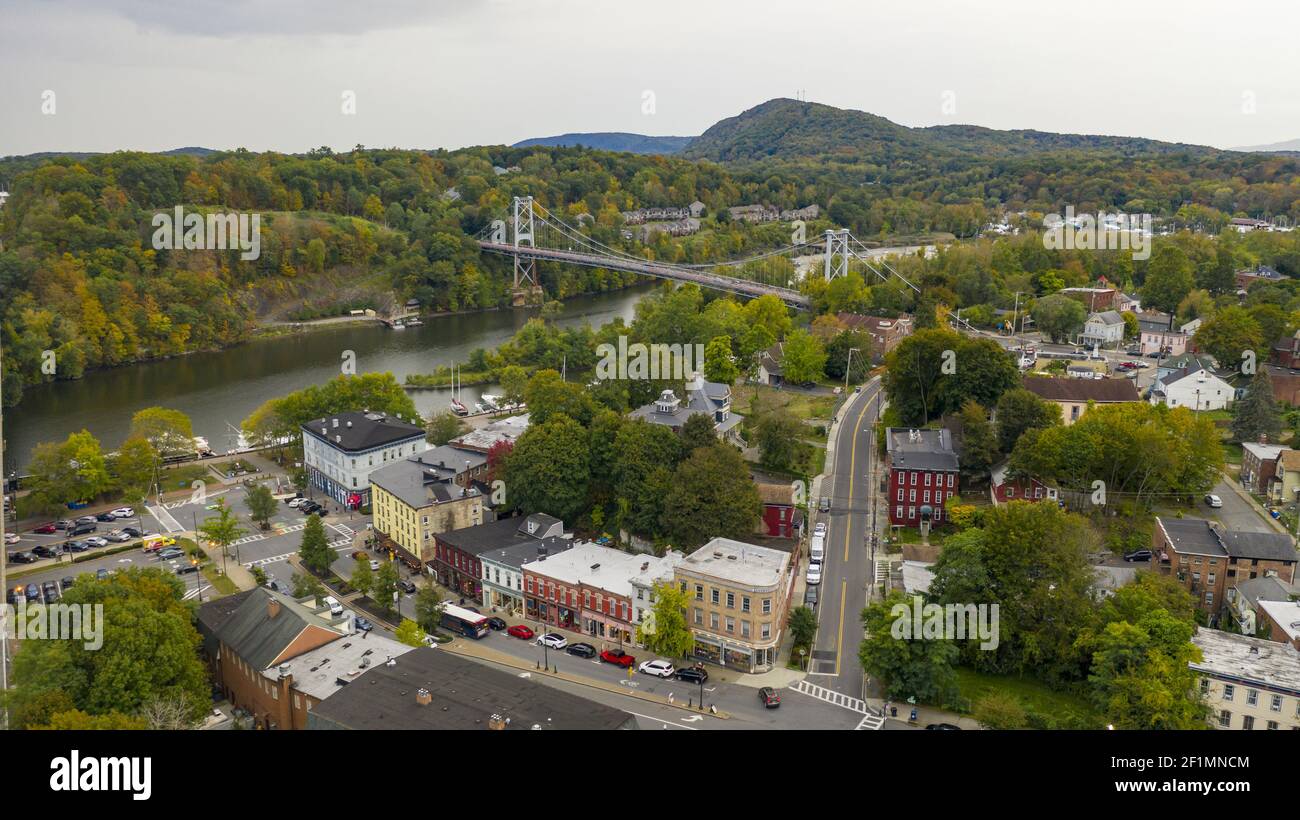 Broadway village aerial hi-res stock photography and images - Alamy