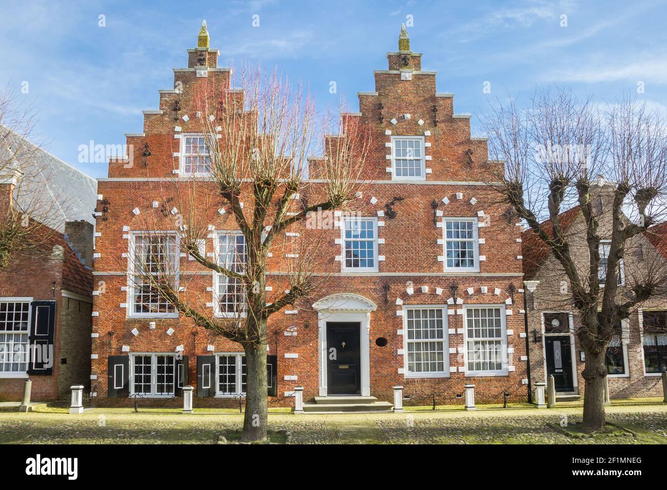 Traditional historic dutch gable houses hi-res stock photography and ...