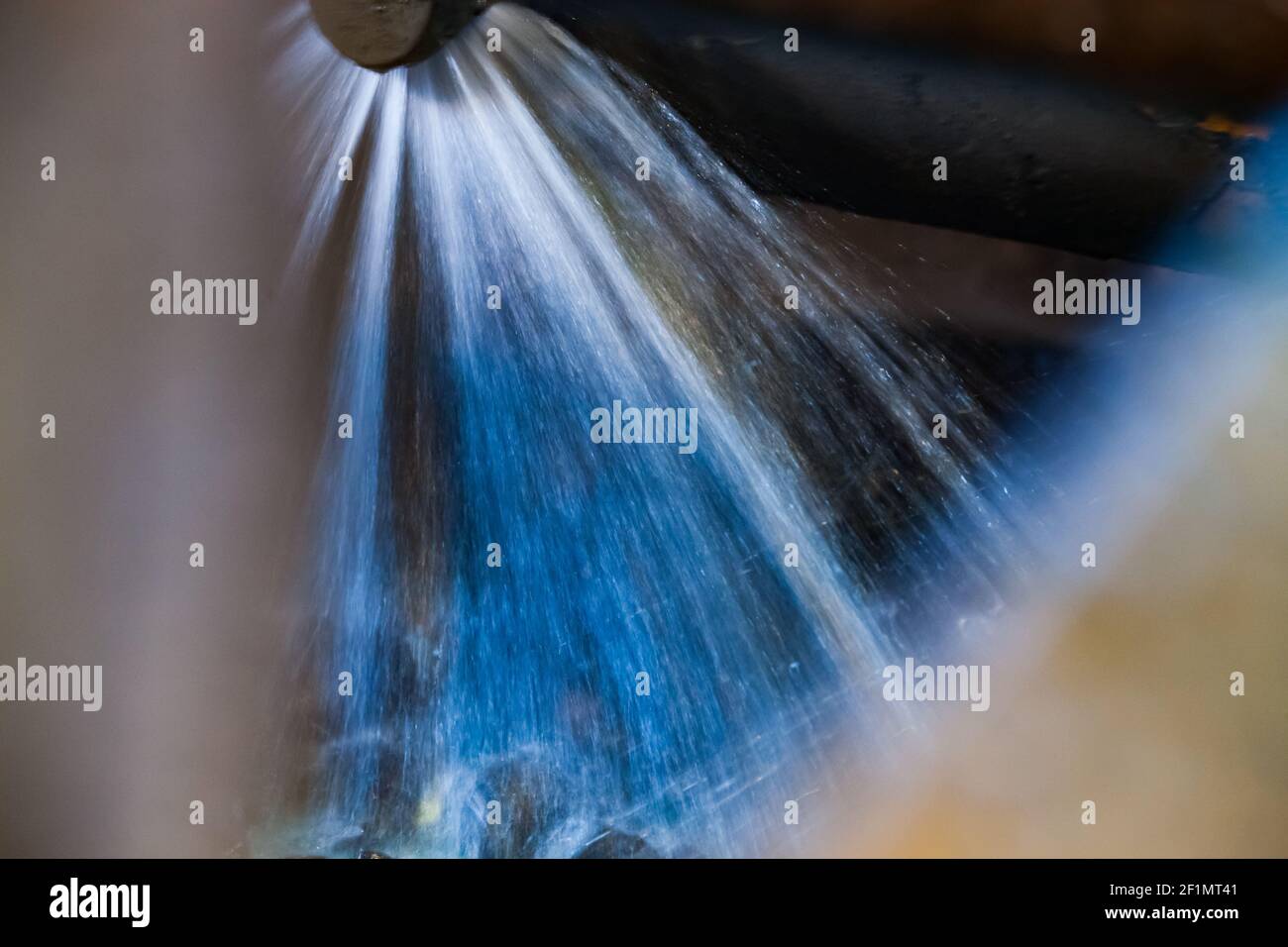 Gold jet hi-res stock photography and images - Alamy