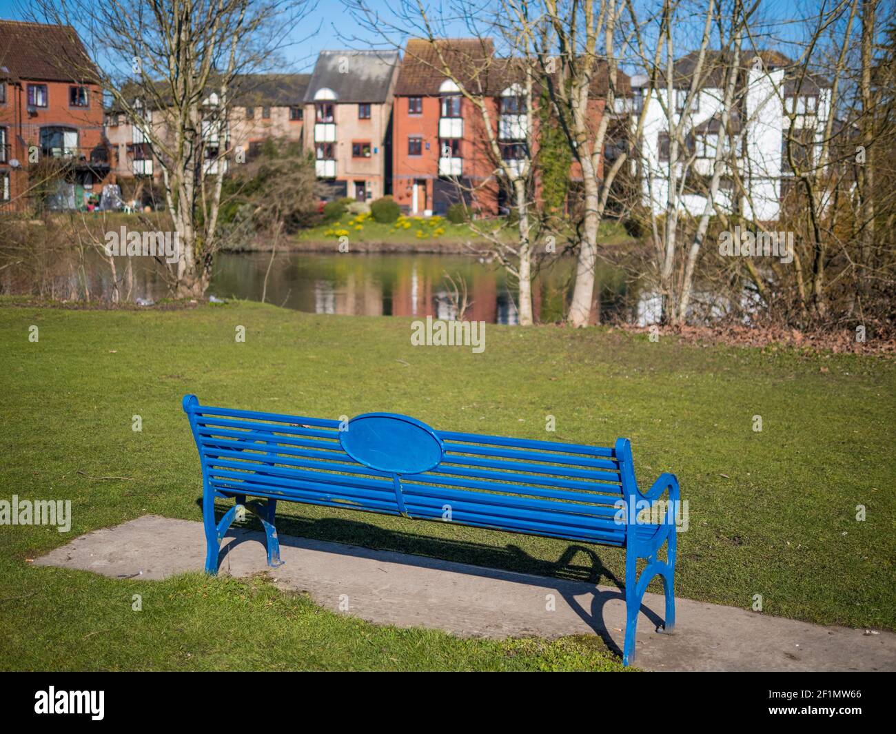Blue Seat, and River Thames, Kings Meadow, Park and Gardens, Reading ...
