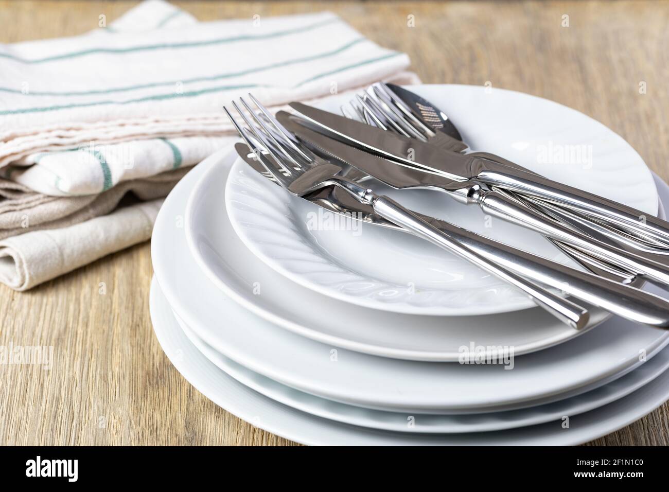 Plate and cutlery Stock Photo - Alamy
