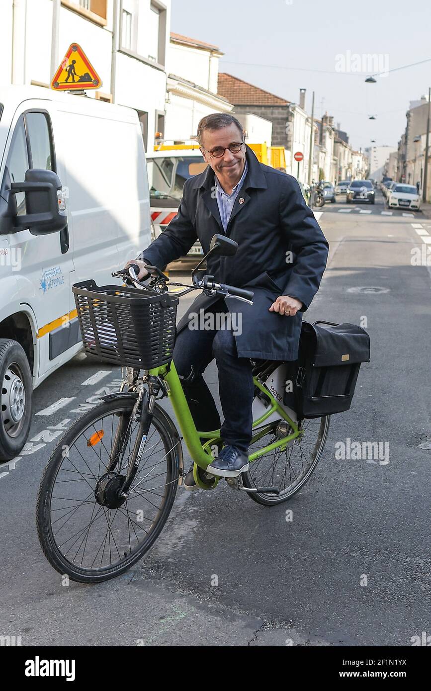 The mayor of Bordeaux, Pierre Hurmic, plants the city's first micro ...
