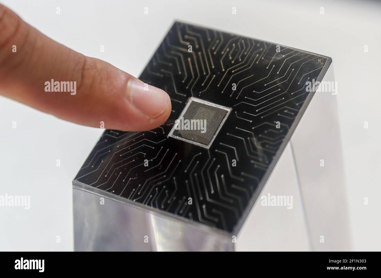 Satellite fair hi-res stock photography and images - Alamy