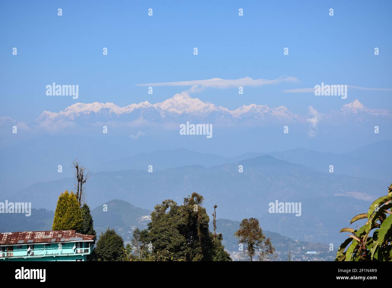 Kanchenjunga range hi-res stock photography and images - Alamy