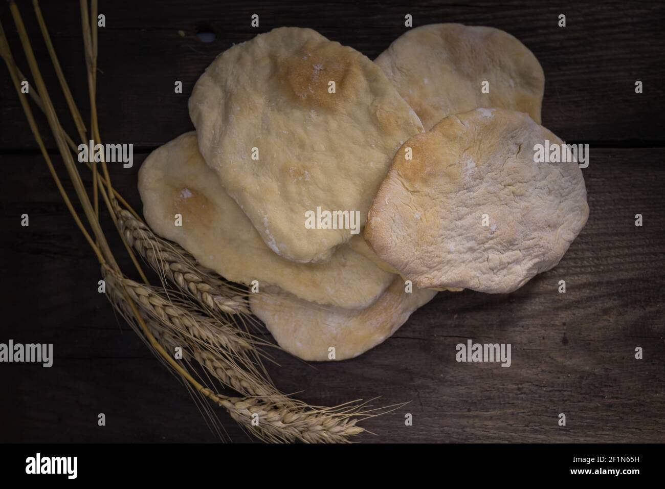 unleavened or unleavened bread, traditional of the Hebrew culture made ...