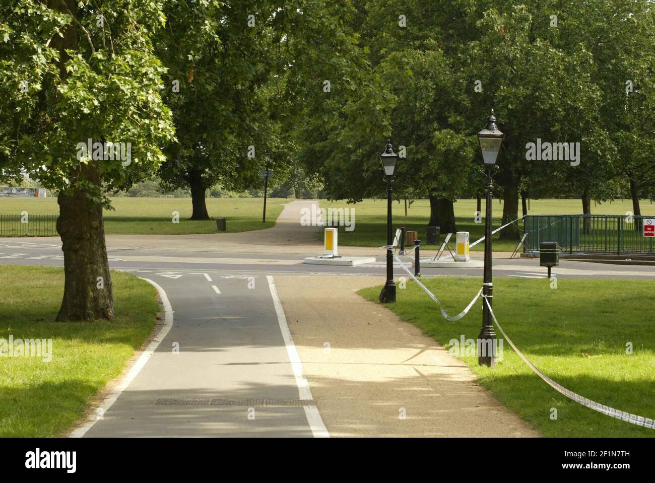 Park circus lane hi-res stock photography and images - Alamy