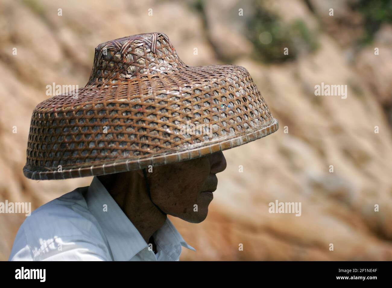 Chinese man with hat hi-res stock photography and images - Alamy