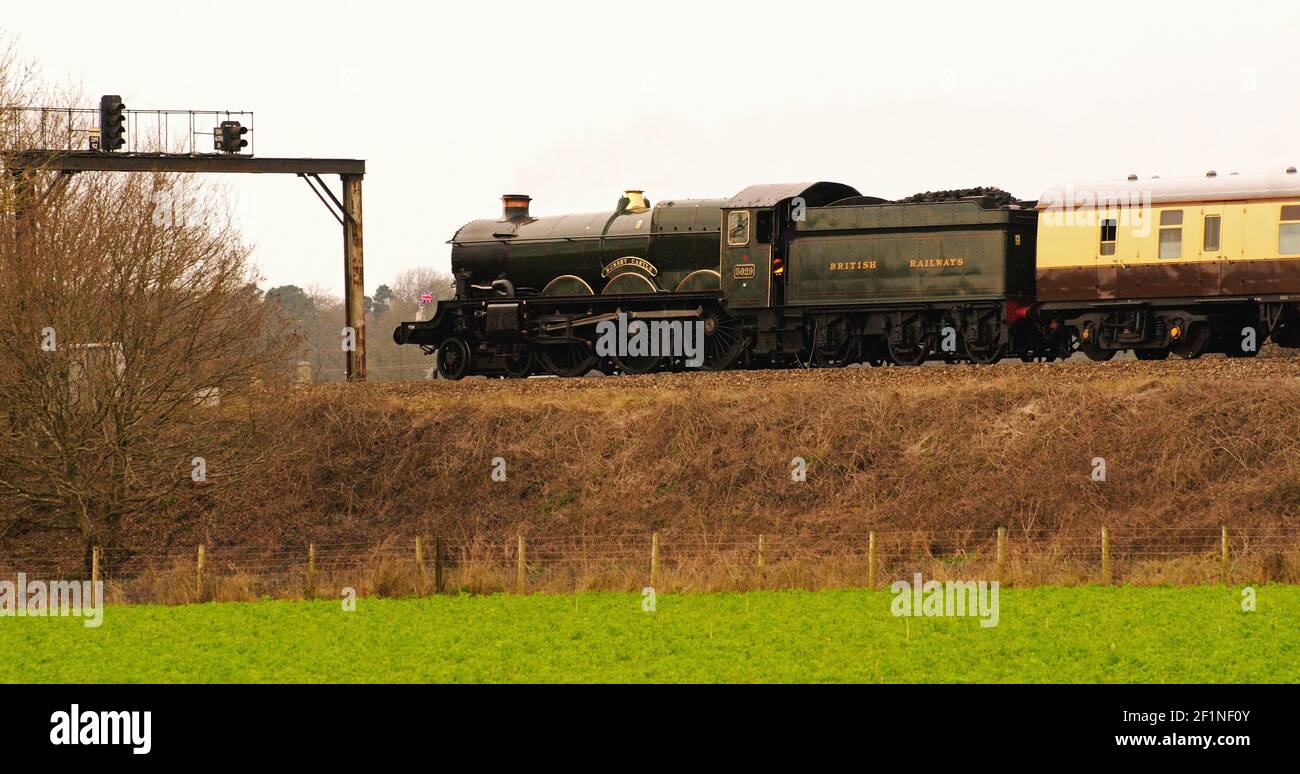 Gwr Castle Class High Resolution Stock Photography and Images - Alamy