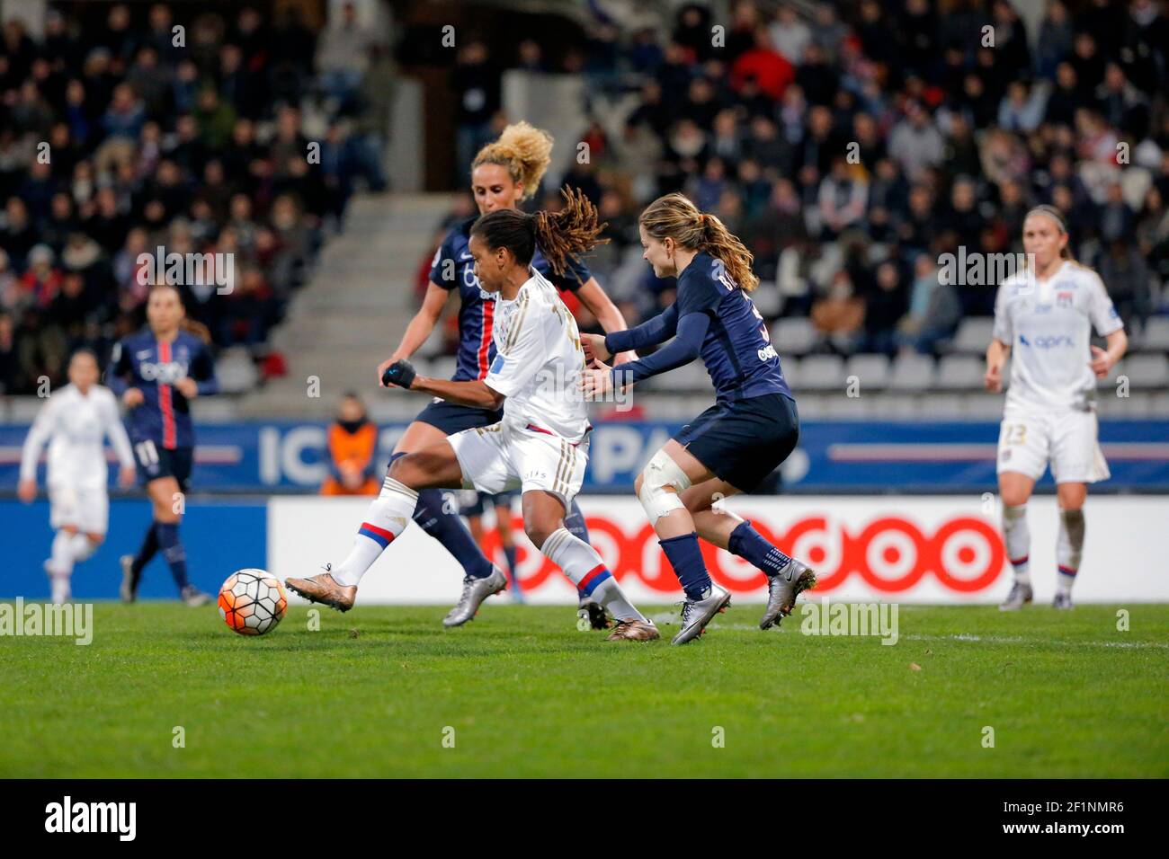 Elodie THOMIS (Olympique Lyonnais), Boulleau Laure (PSG women ...