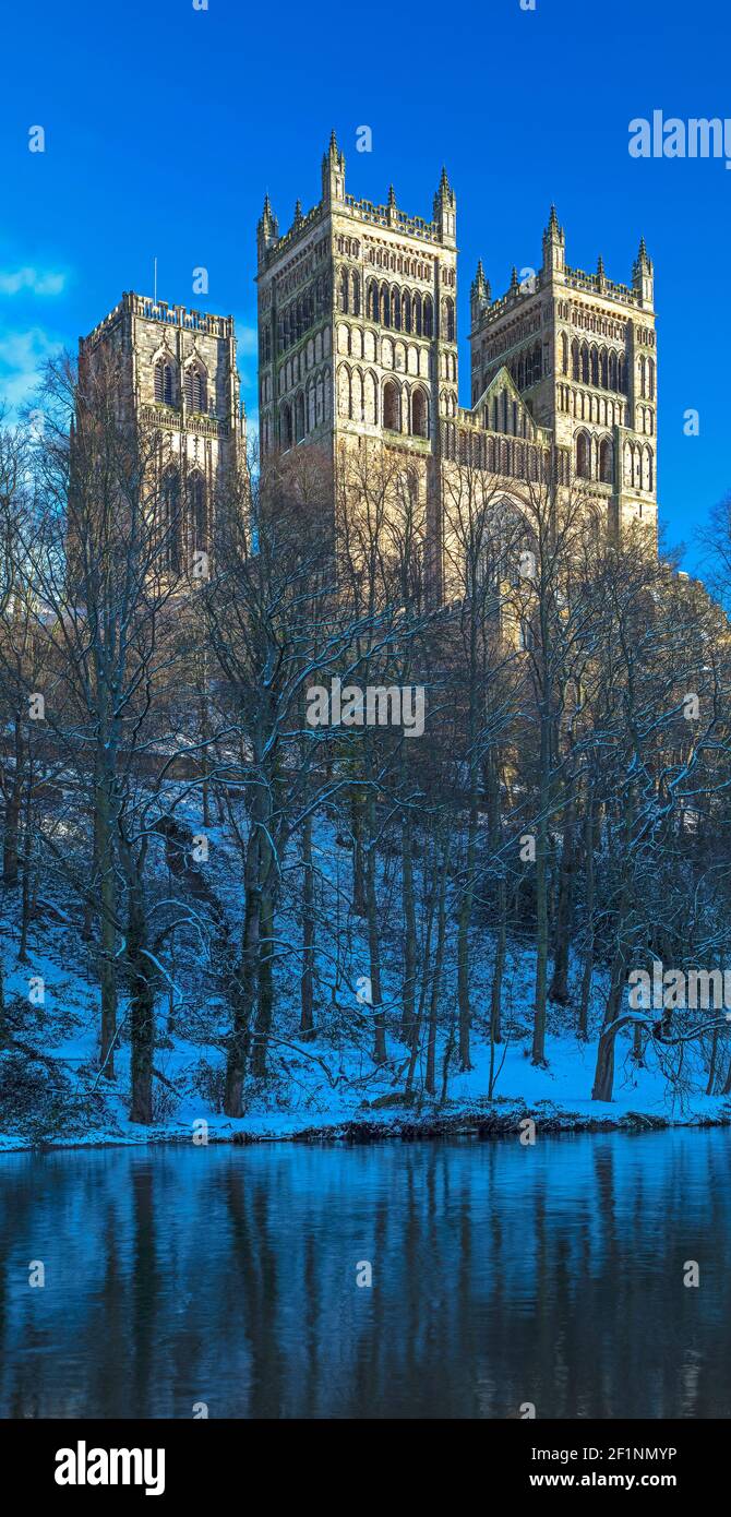 Snow in durham city hi-res stock photography and images - Alamy