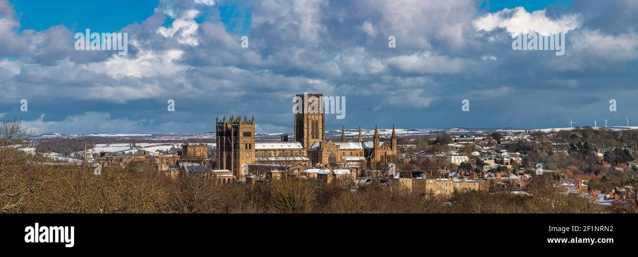 Durham cathedral snow winter hi-res stock photography and images - Alamy