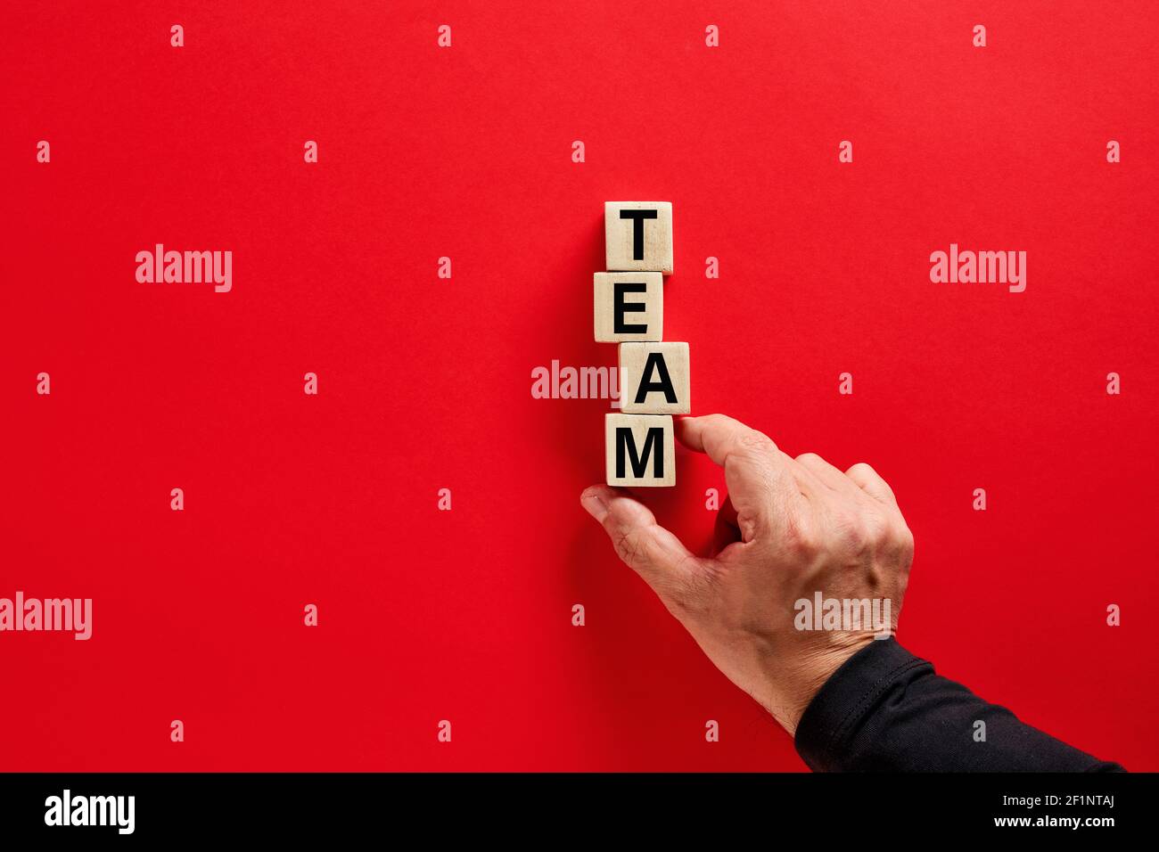 Team building teamwork synergy hi-res stock photography and images - Alamy
