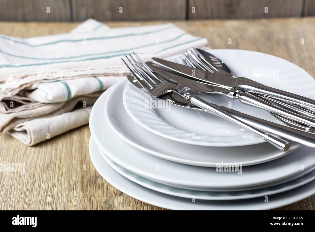 Plate and cutlery Stock Photo - Alamy
