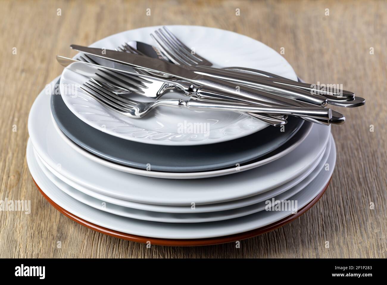 Cutlery plate on dining table hi-res stock photography and images - Alamy