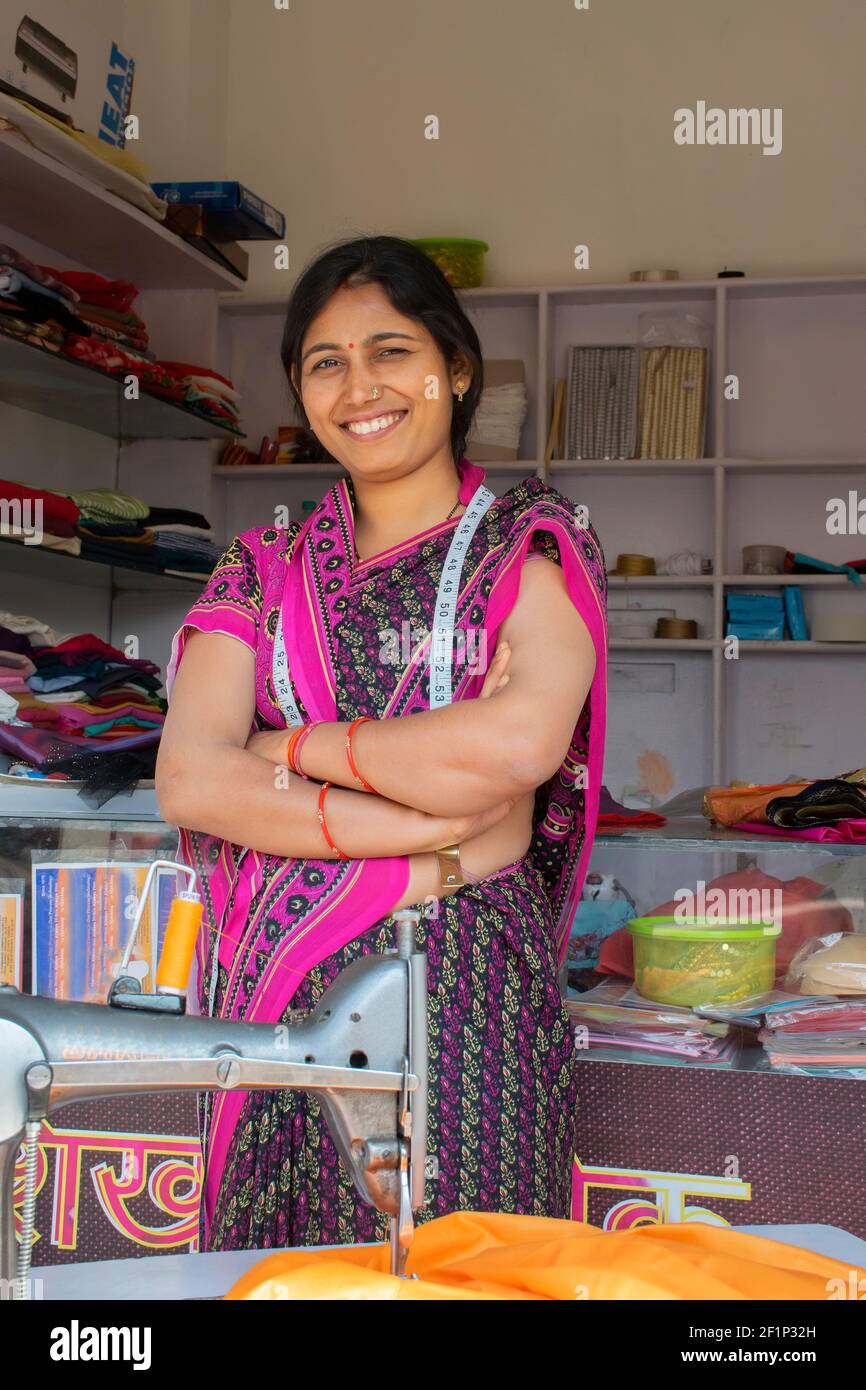 India arms industry hi-res stock photography and images - Alamy