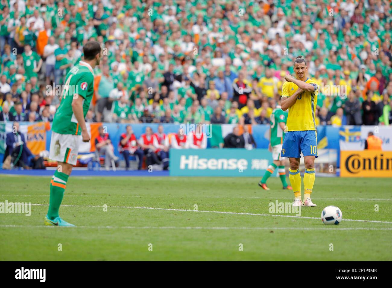 Uefa euro 2016 ireland john hi-res stock photography and images - Alamy