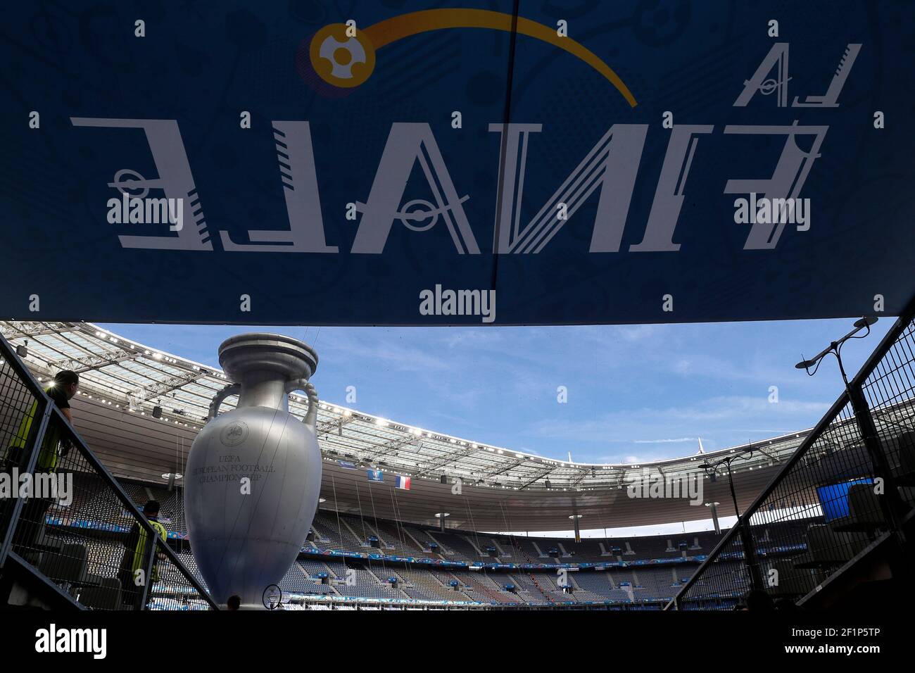 Finale de foot hi-res stock photography and images - Alamy