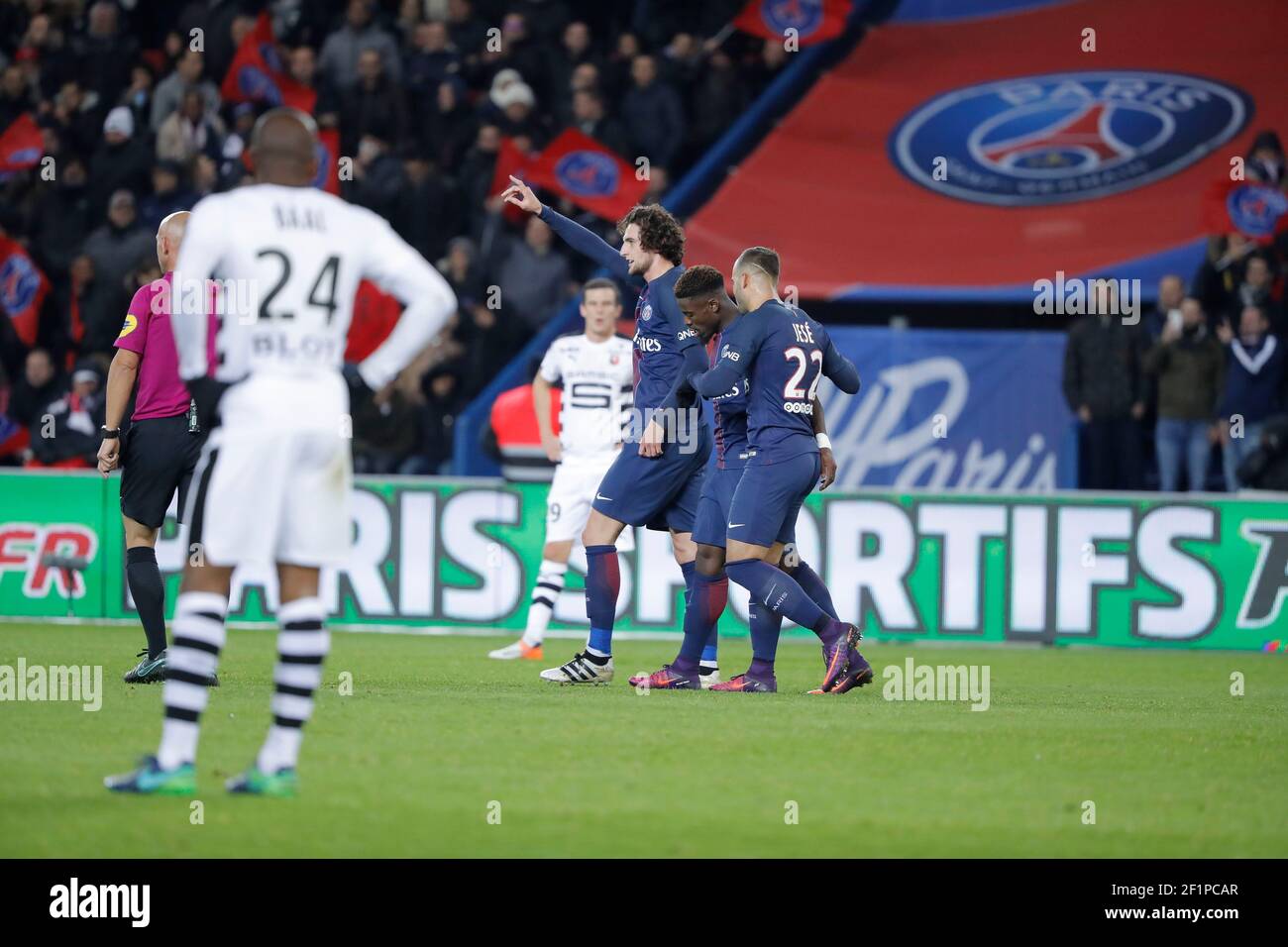 Adrien Rabiot (psg) scored the third goal and celebrated it with Serge ...