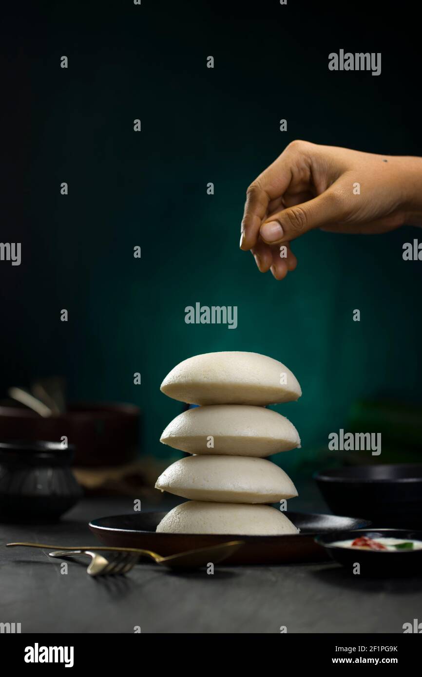 Idly in plate hi-res stock photography and images - Alamy