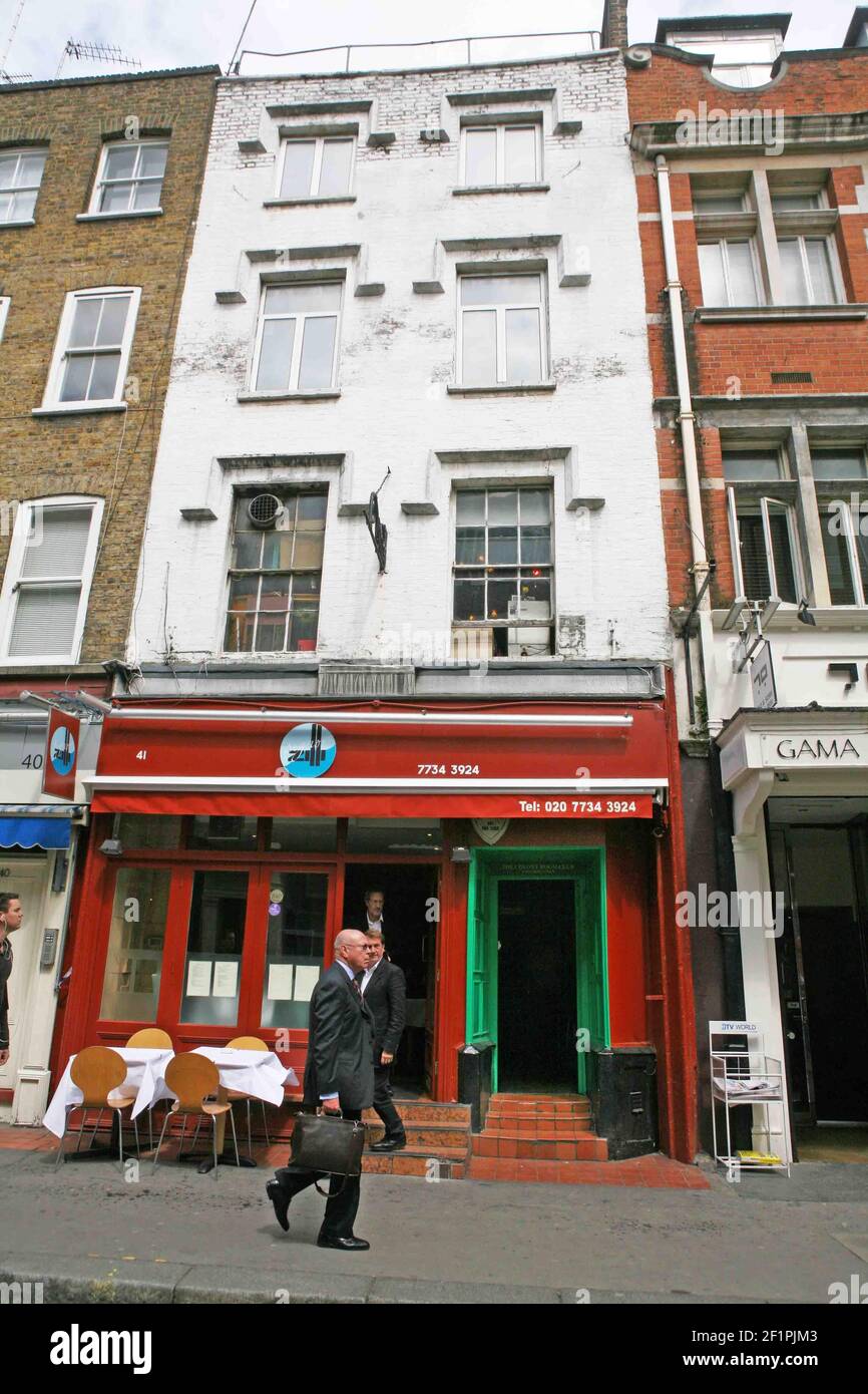 Colony room, dean st, London pic David Sandison Stock Photo - Alamy