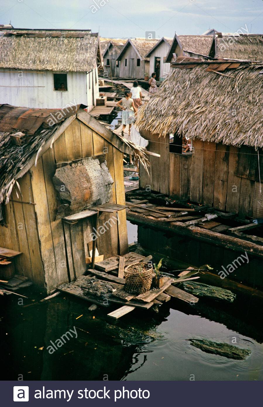 Timber Shacks High Resolution Stock Photography and Images - Alamy