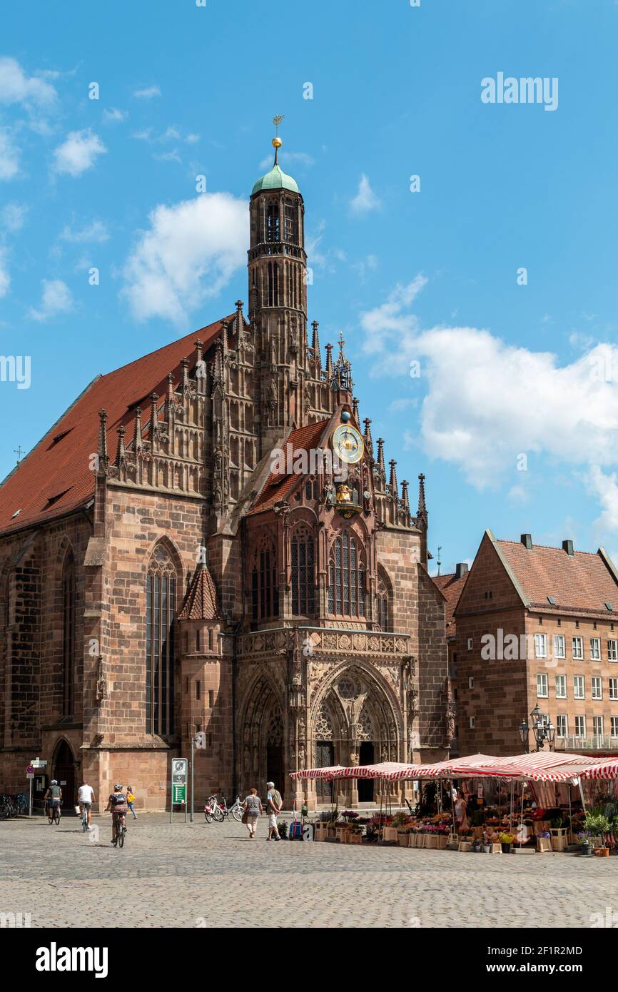 Nuremberg main market square hi-res stock photography and images - Alamy