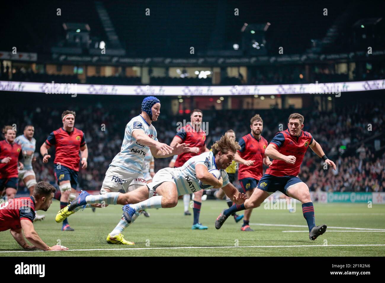 Dimitri SZARZEWSKI (Racing Metro 92) scored a try during the European ...