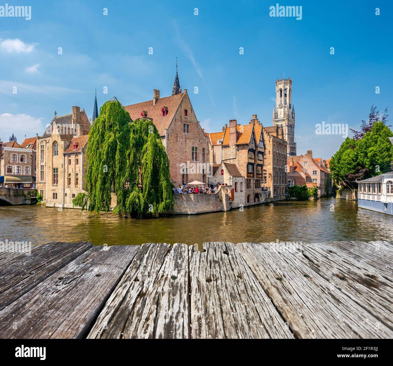 Canal floor channel hi-res stock photography and images - Alamy