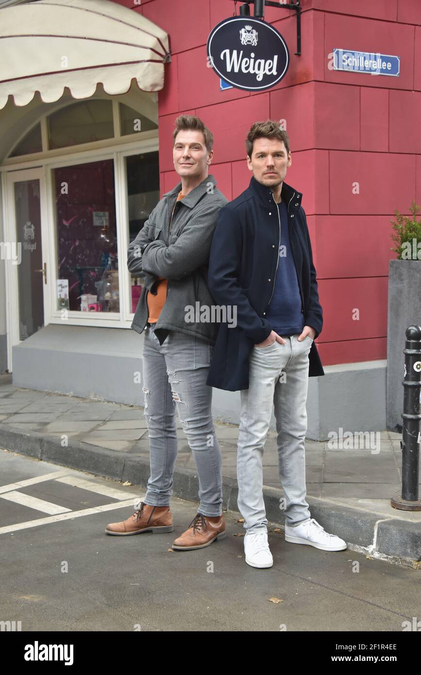 Cologne, Germany. 09th Mar, 2021. Actors Jan Ammann (l, in the role of ...