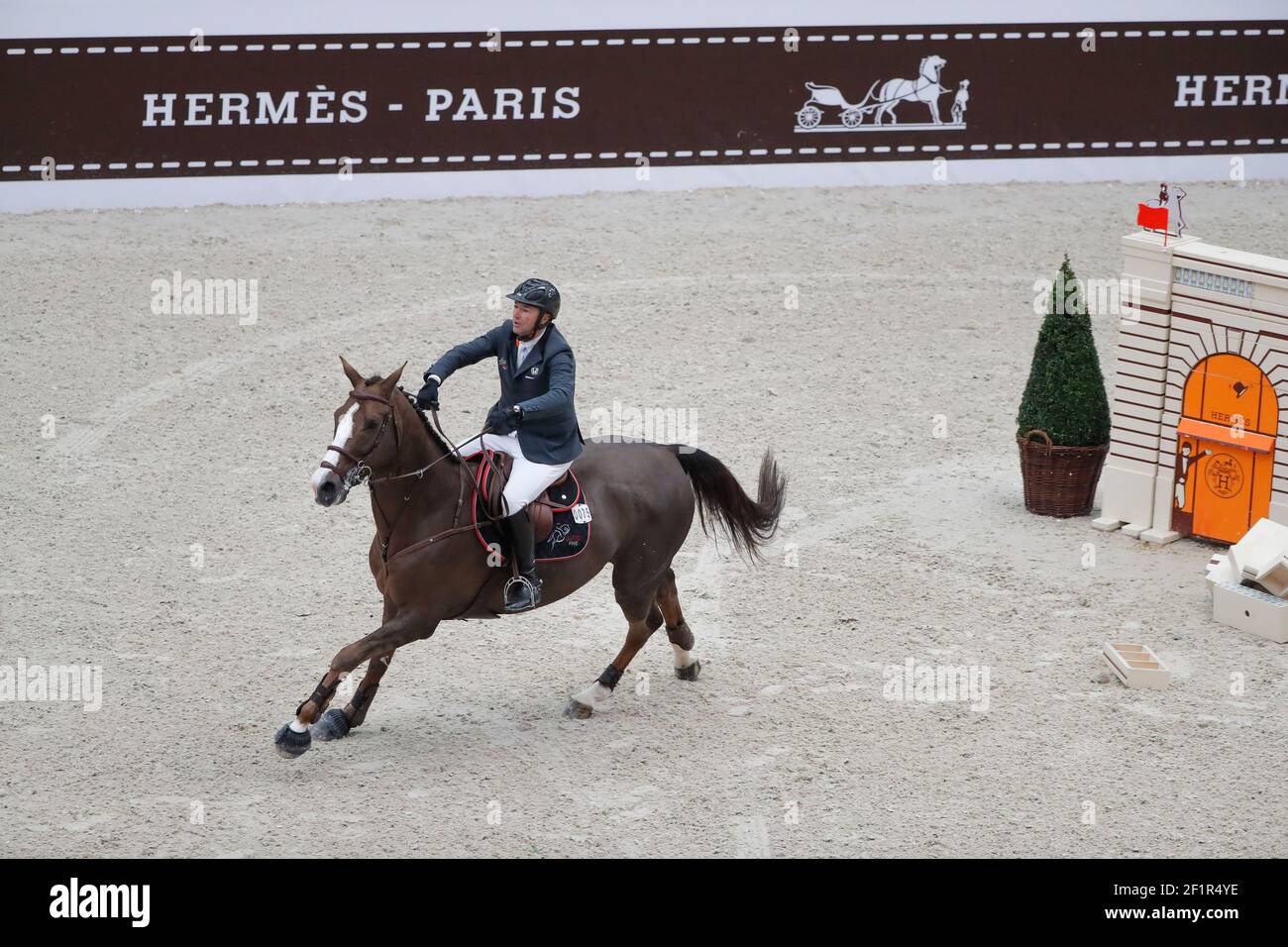 Patrice Delaveau (FRA) at Grand Prix Hermès, Table A 1m60 with one jump ...
