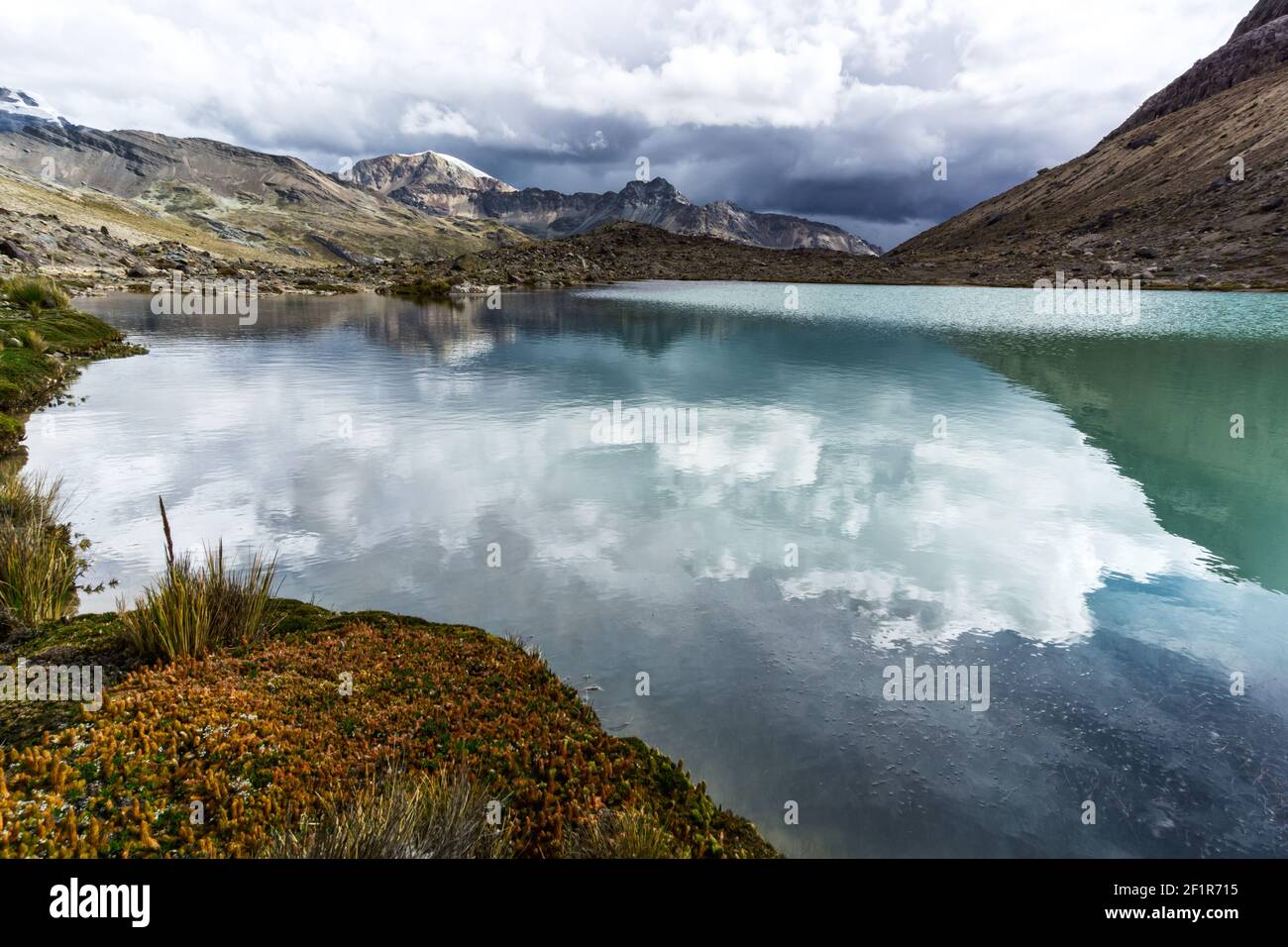 Cordillera blanca glacial lake hi-res stock photography and images - Alamy