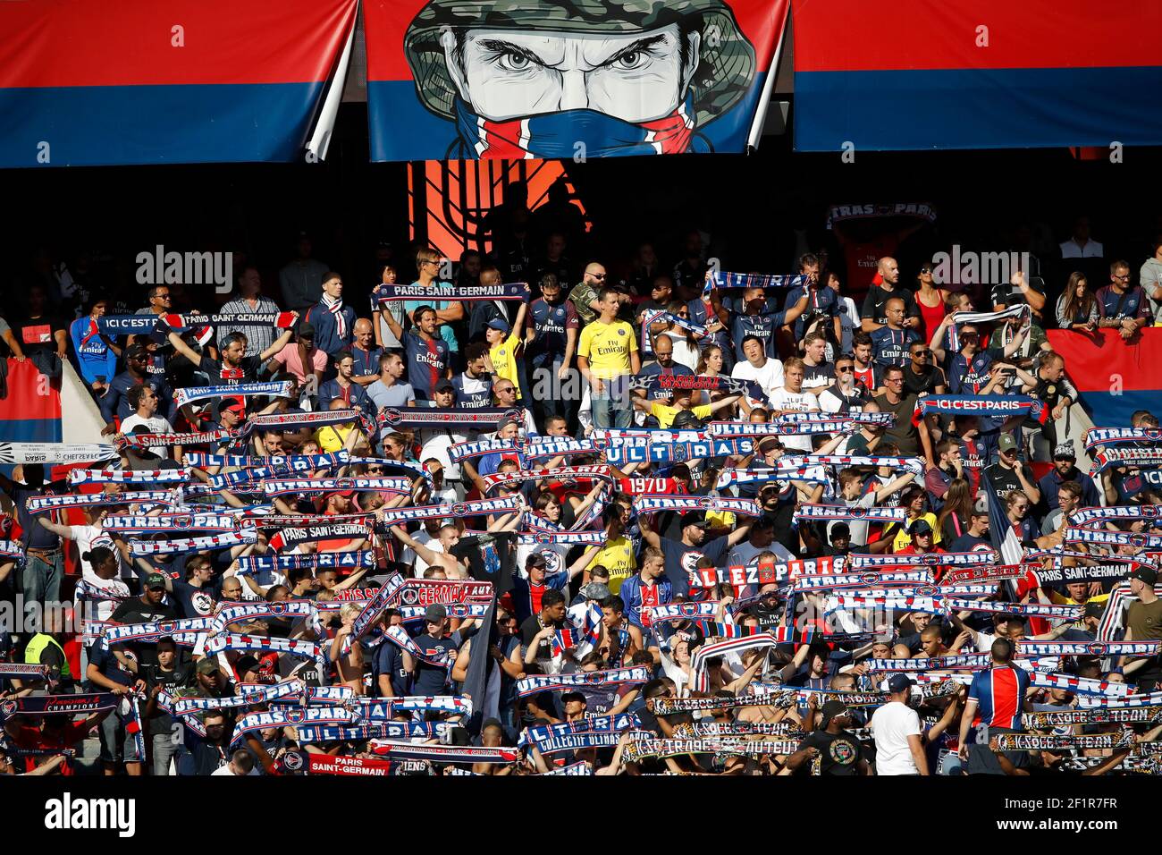 Paris ultras hi-res stock photography and images - Alamy