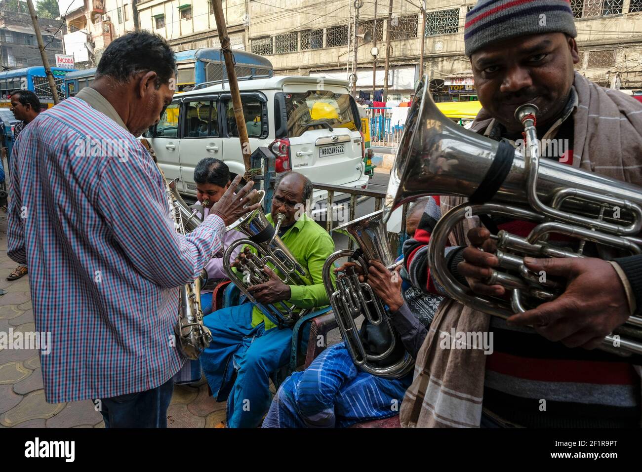 Musical instrument musician hi-res stock photography and images - Alamy