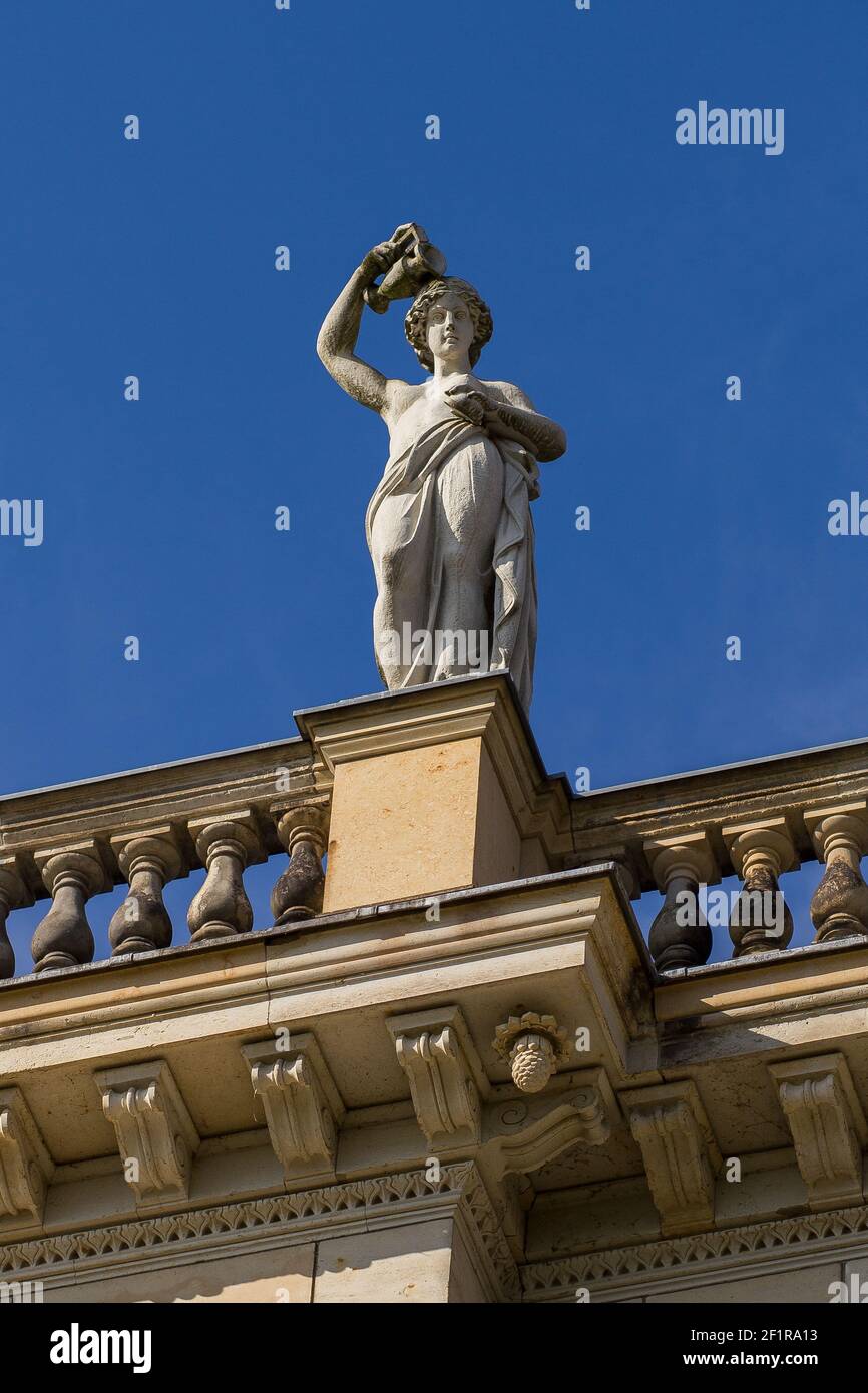 Statue of castle in Dresden Stock Photo - Alamy