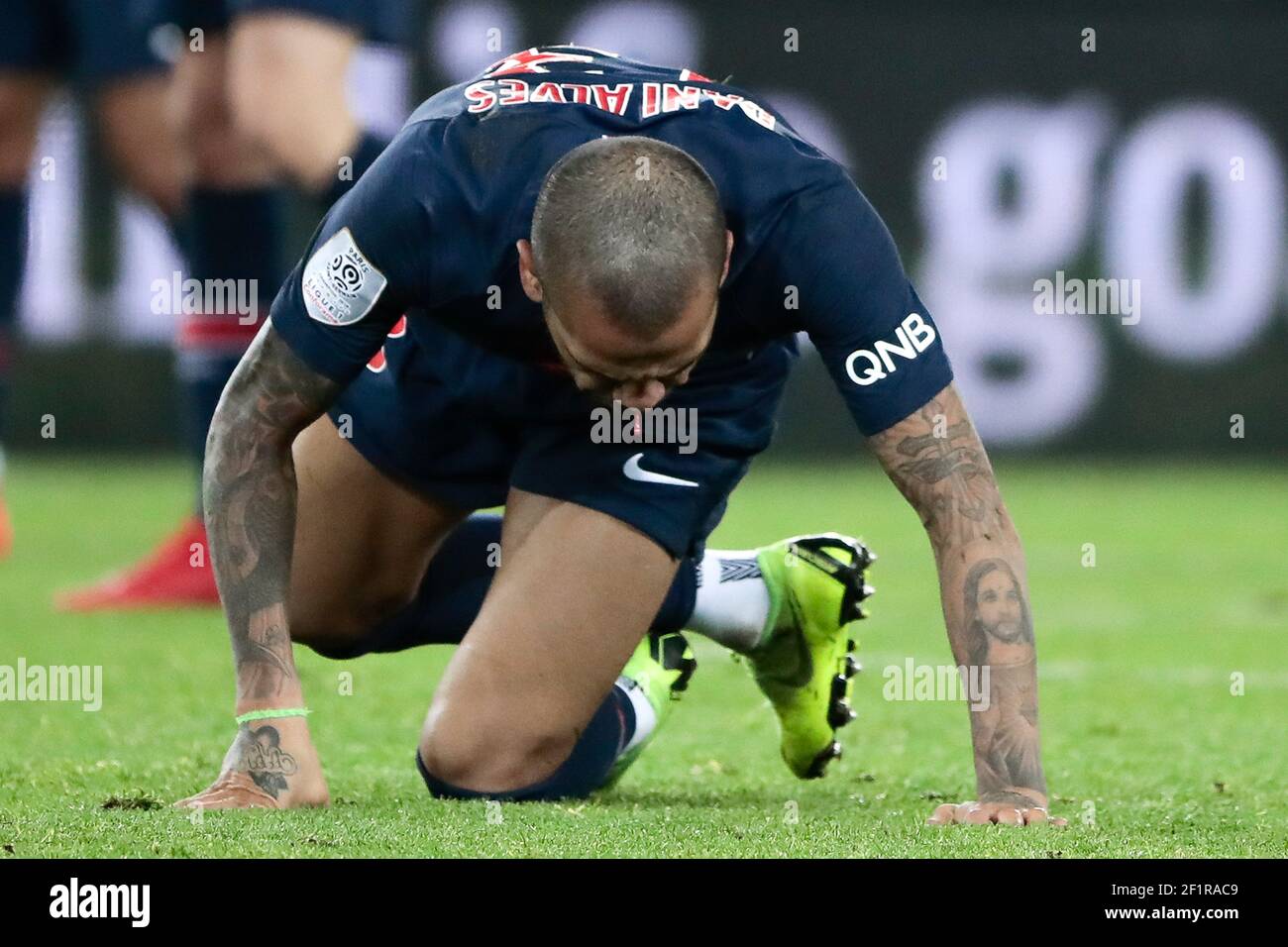 Bleeding from mouth hi-res stock photography and images - Alamy