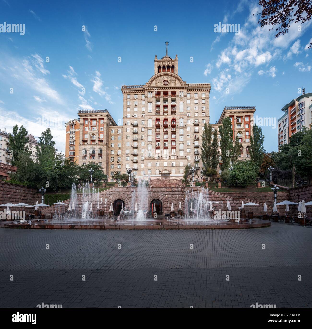 Soviet style architecture hi-res stock photography and images - Alamy