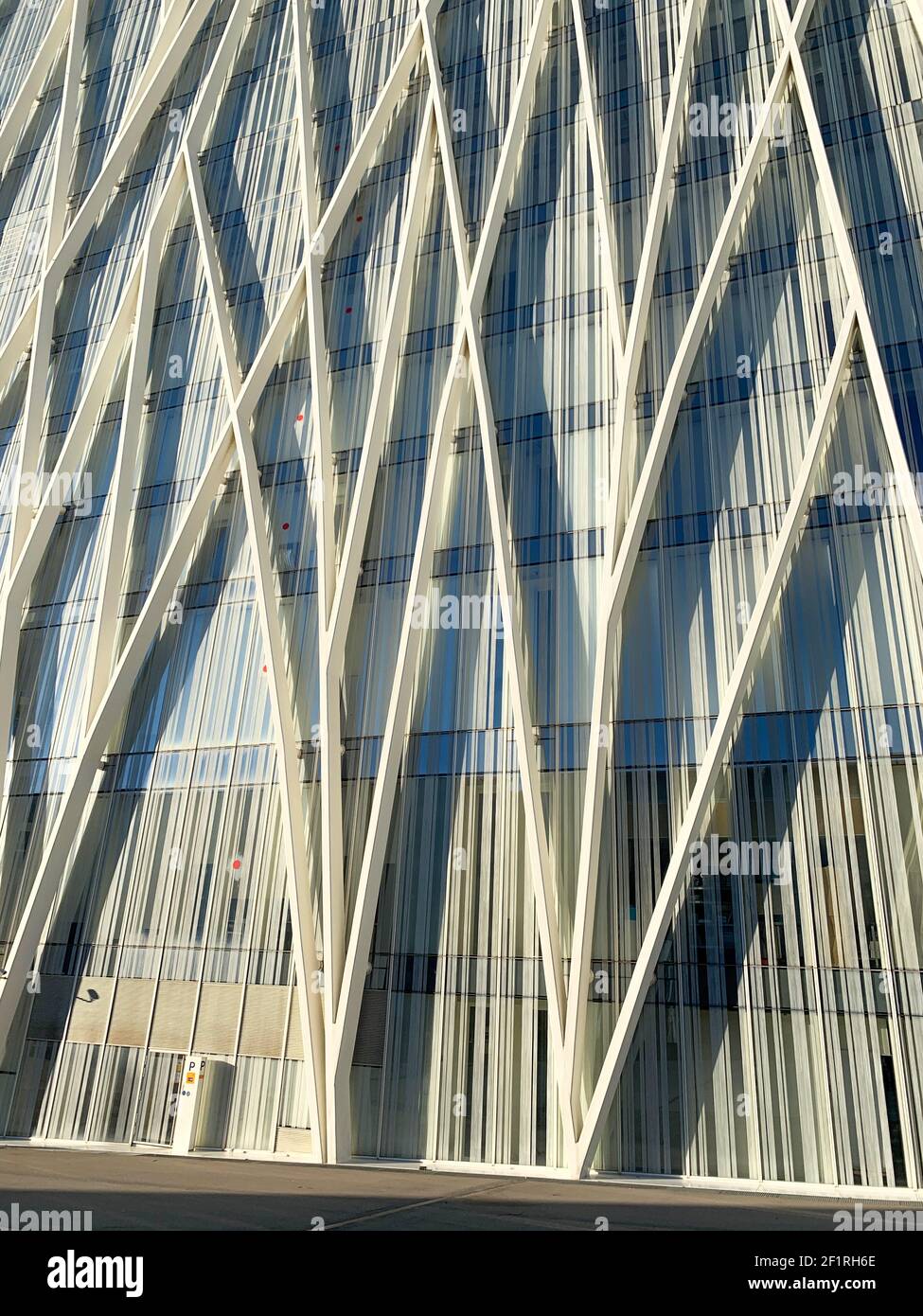 00 diagonal tower hi-res stock photography and images - Alamy