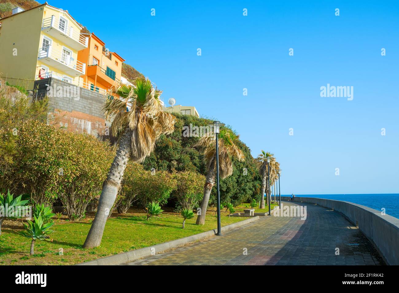 Water promanade hi-res stock photography and images - Alamy