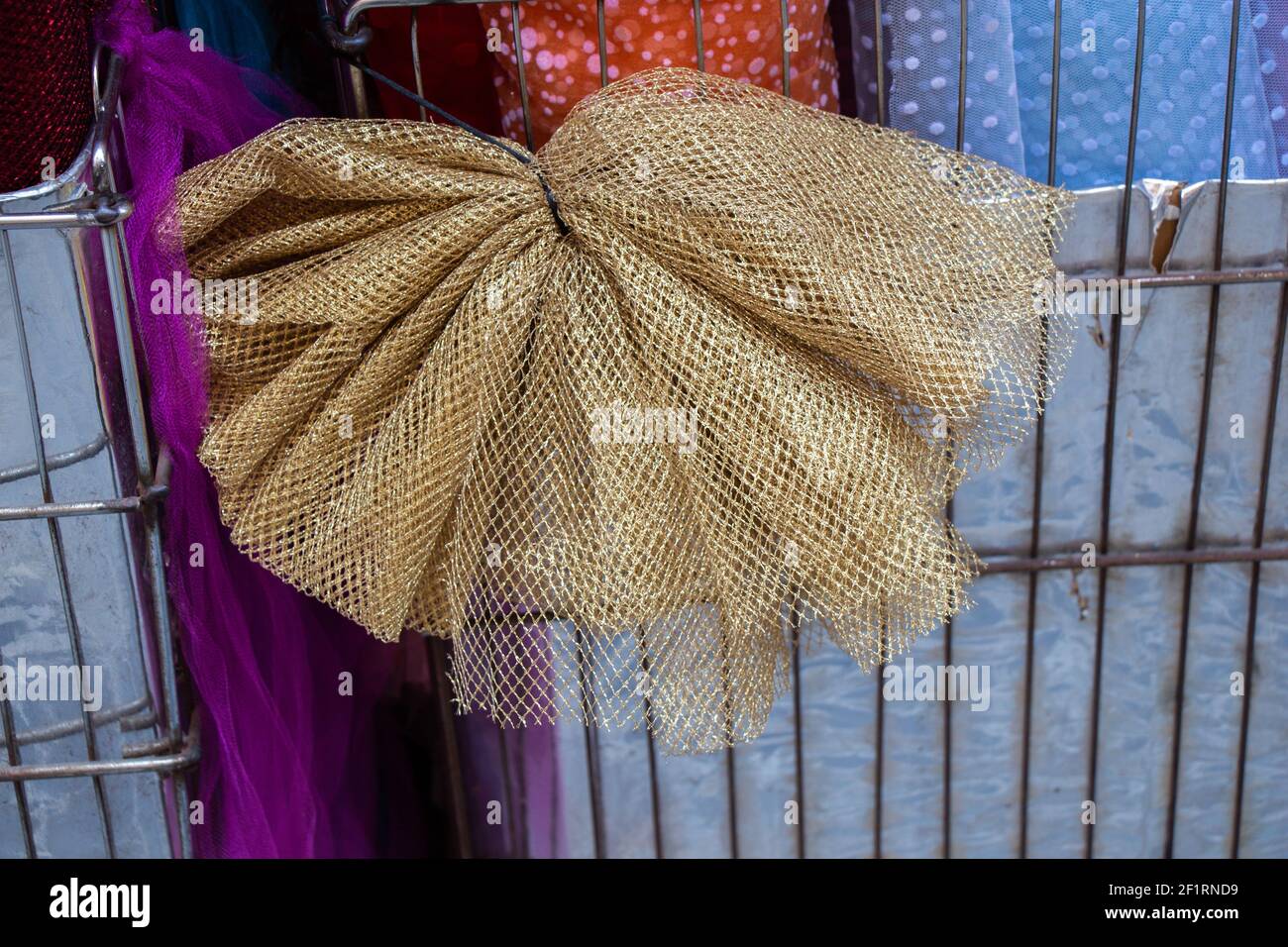 Mesh wrap hi-res stock photography and images - Alamy