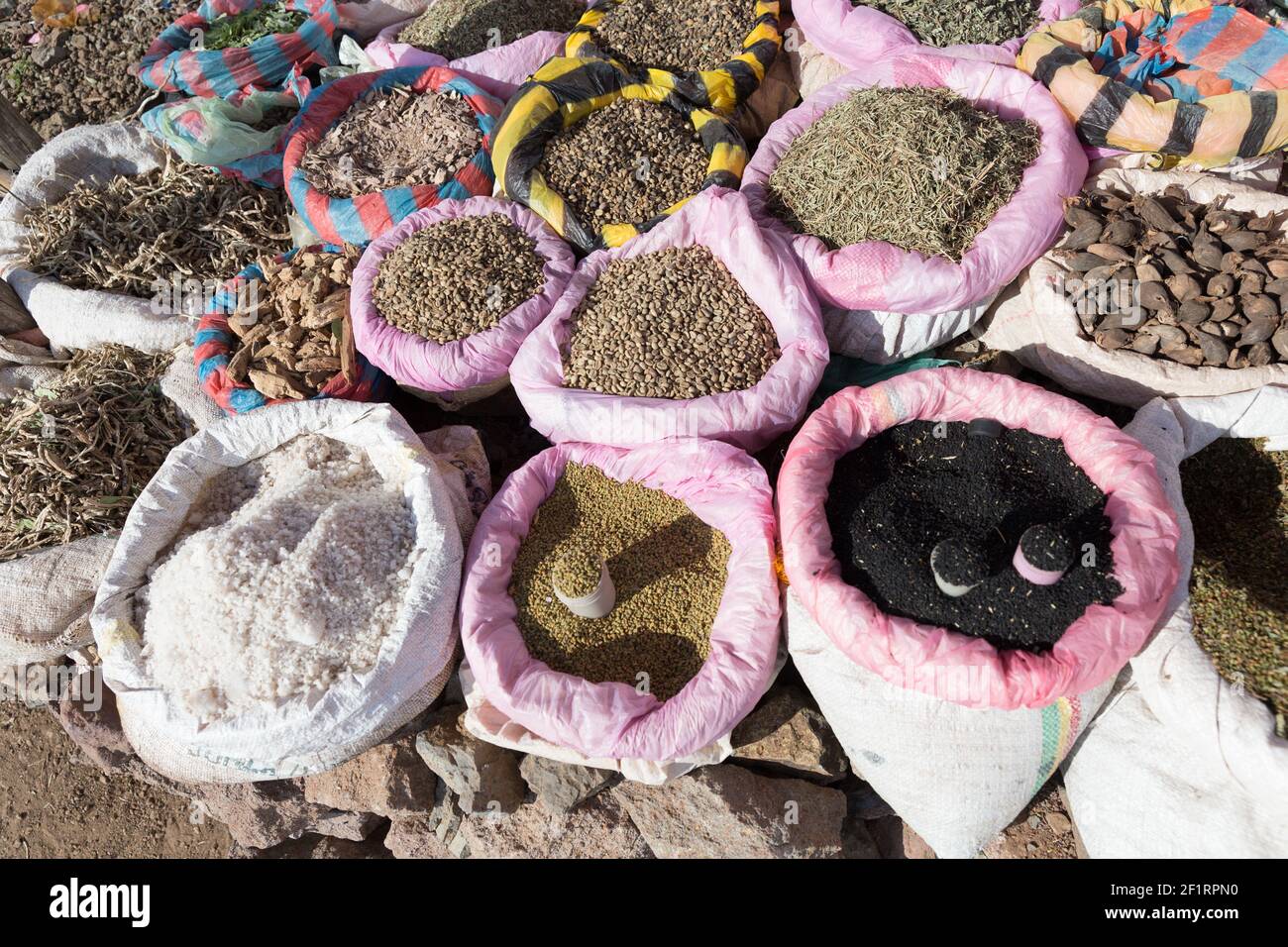 Grains at the market in Lalibela, Ethiopia Stock Photo - Alamy