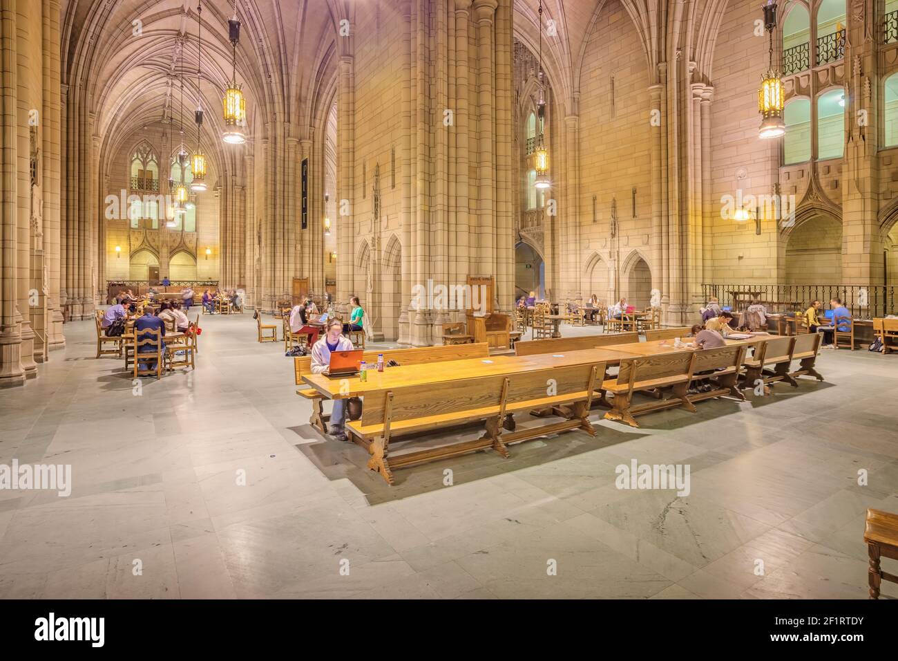 Students study in the Commons Room, Cathedral of Learning, University ...